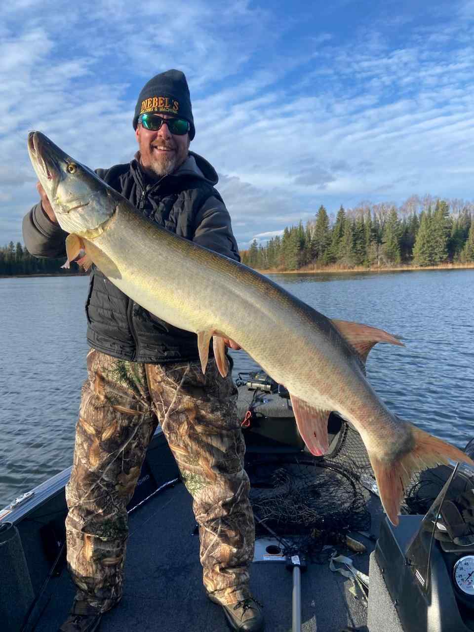 Fall Musky Anyone? - Vermillion Bay Lodge